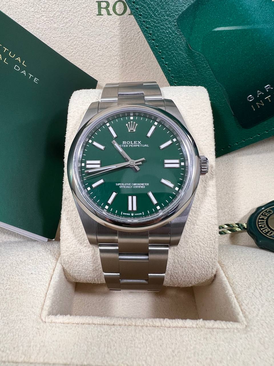 Rolex Oyster perpetual, verde, 41 mm ref. 124300 – watchdeluxe.it